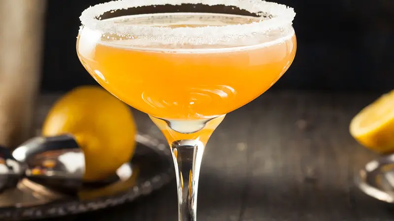 The Ultimate Guide to Sweater Weather Cocktails | Maine Spirits